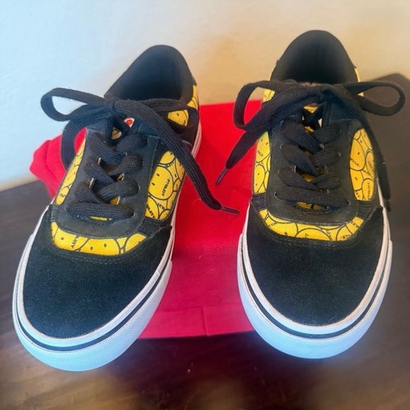 Airwalk | Shoes | Vans Airwalk Youth Boys Smiley Face Logolace Up ...